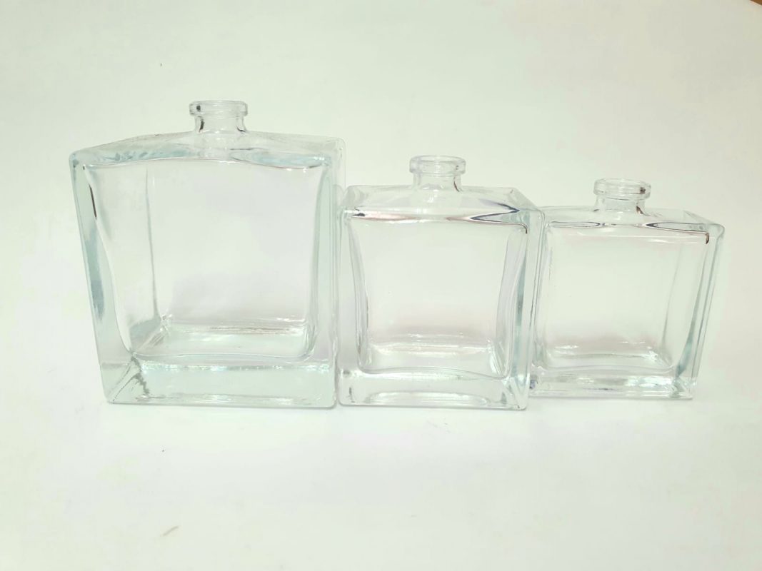 Frasco Cuadrado Similar boca FEA 15. ¡Entra!